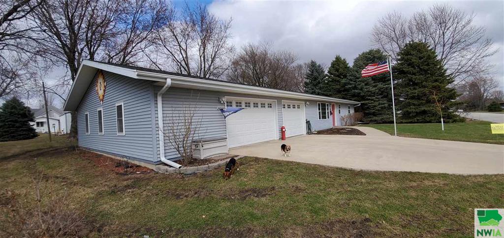200 E ash front side | Rasmus Realty