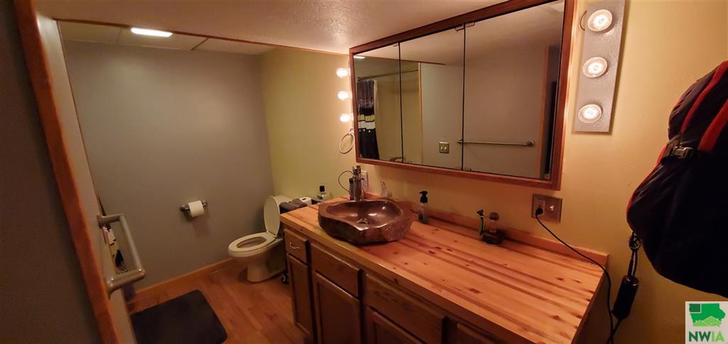 200 e ash basement bath | Rasmus Realty