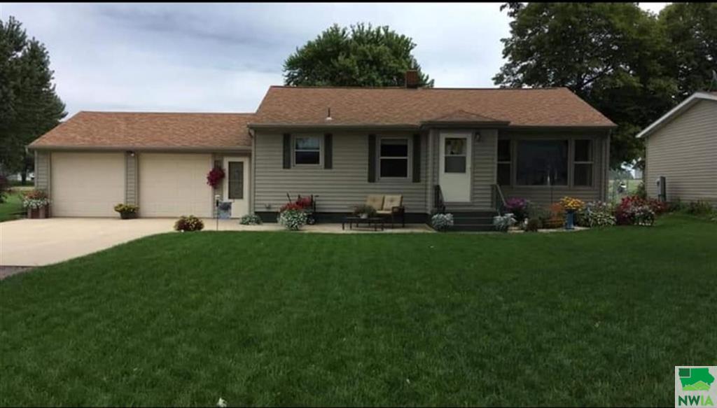 108 elm front | Rasmus Realty